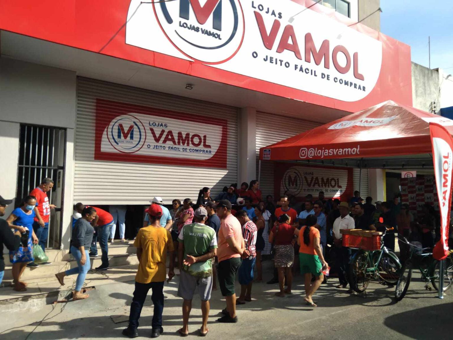Veja fotos da inauguração da loja VAMOL Móveis e Eletros em Picos ...