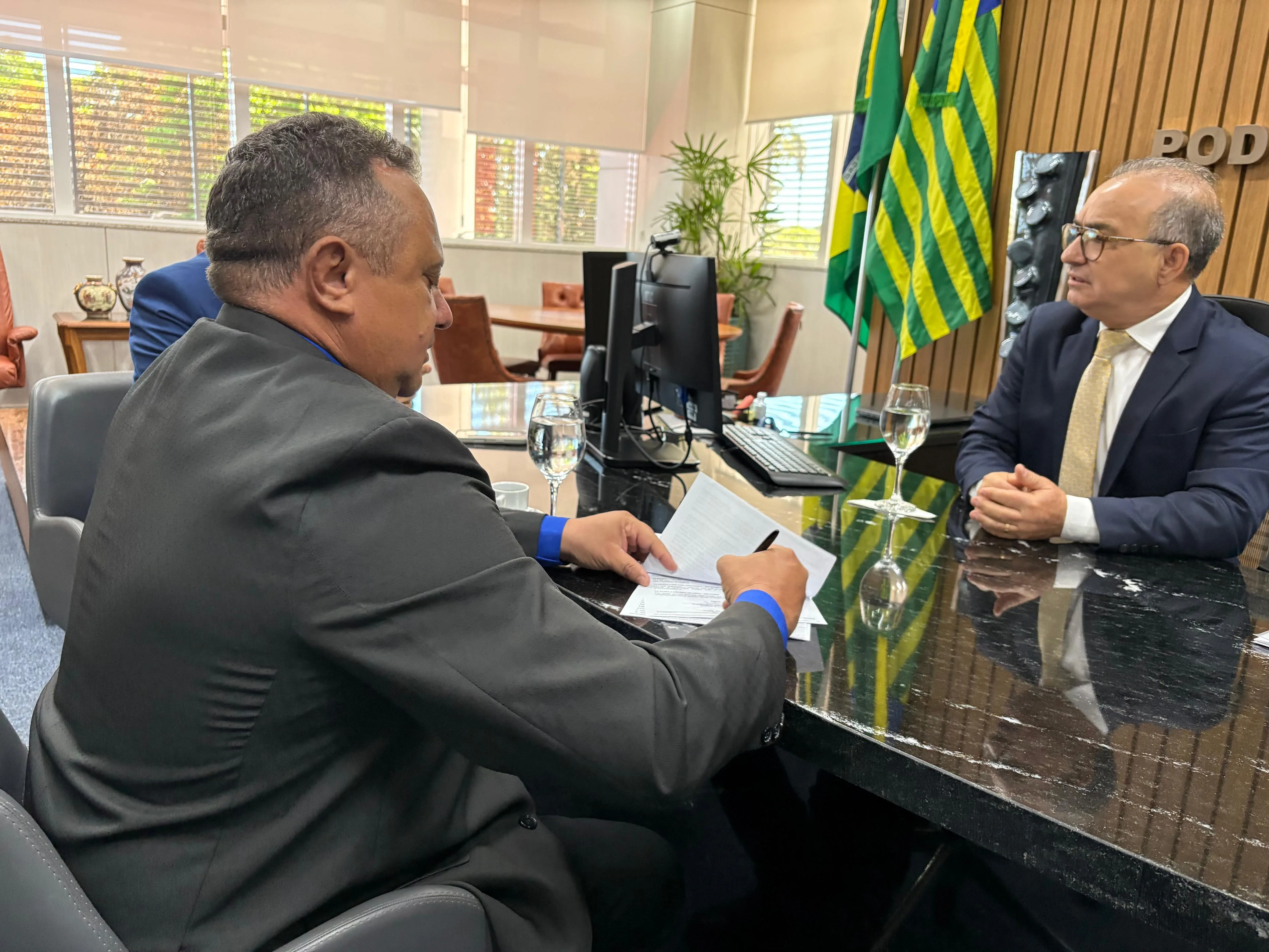 Itainópolis e TJ/PI firmam termo de cooperação para cessão de prédio do ...