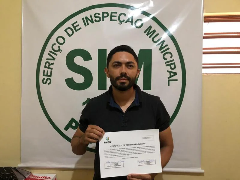 Prefeitura de Picos entrega mais um selo do Serviço de Inspeção Municipal